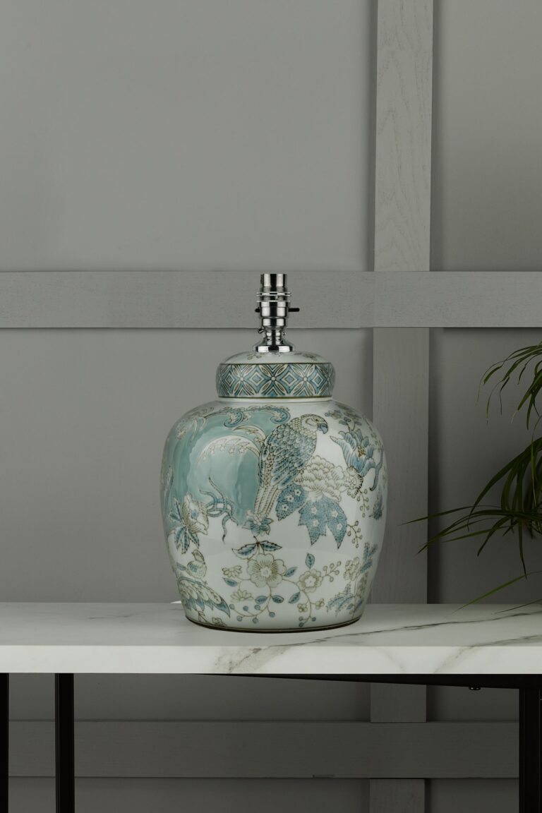 Elisabeth, håndmalt lampefot i keramikk - Laura Ashley